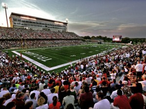 Know Your Stadiums: Veterans Memorial Stadium In Troy Alabama ...